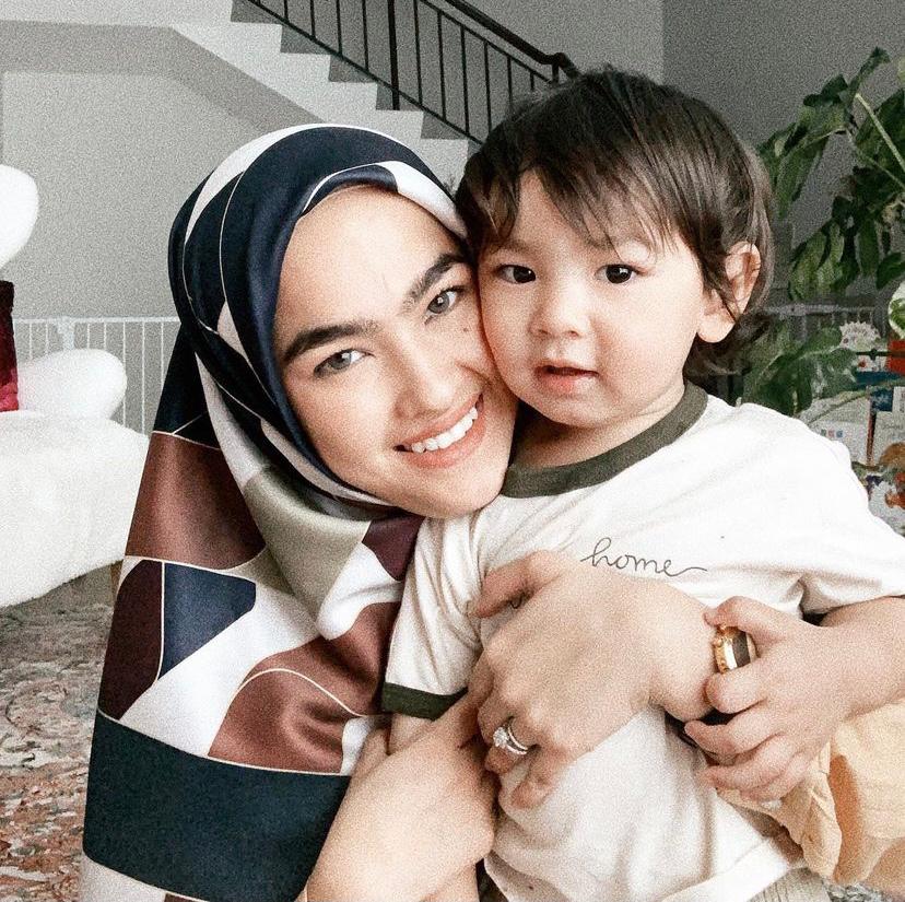 Elfira Loy Galakkan Kongsi Perkembangan Anak Di Media Sosial | Kool 101