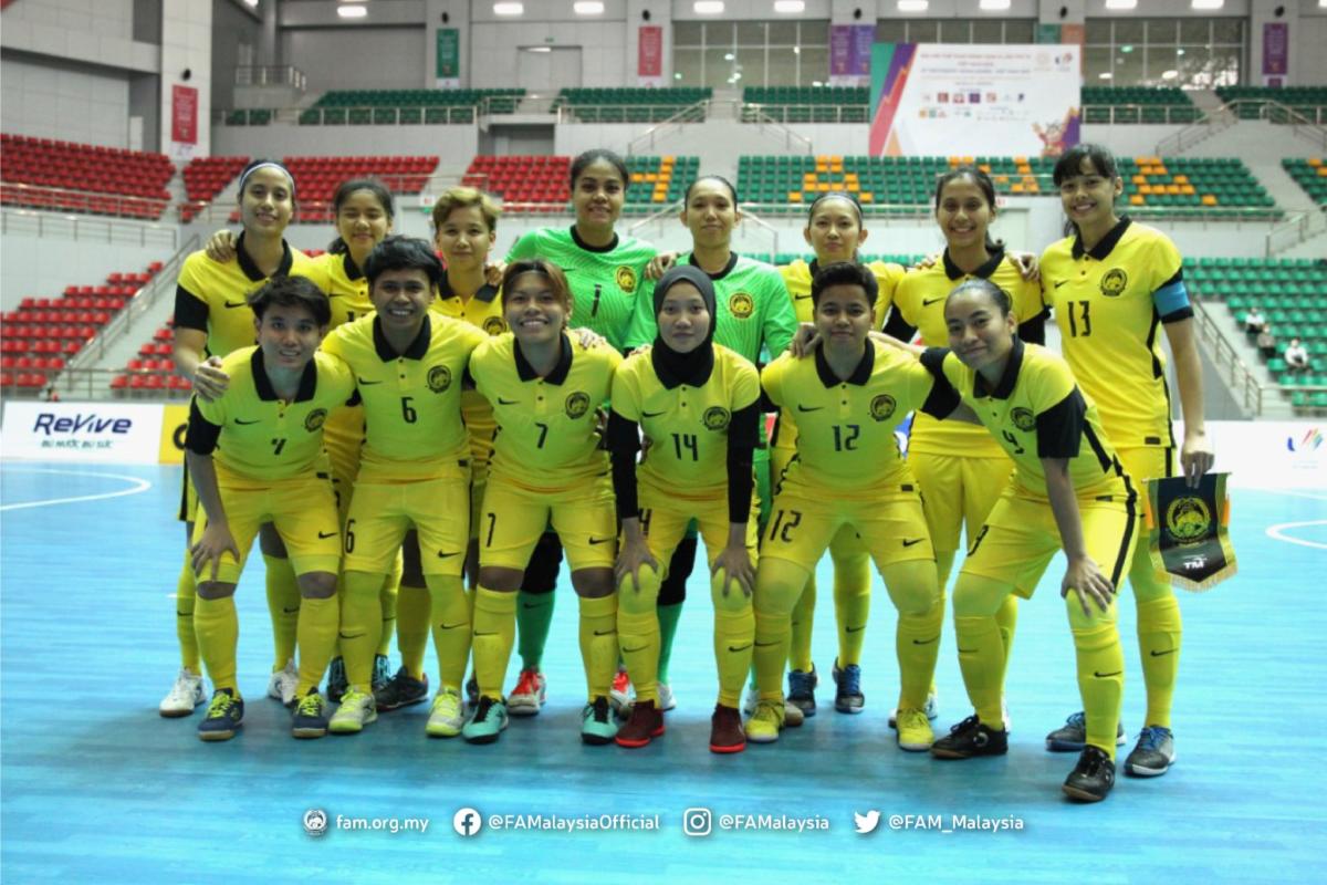 Skuad Futsal Wanita Negara Raih Pingat Gangsa | Kool 101 Skuad Futsal Wanita Negara Raih Pingat Gangsa | Kool 101