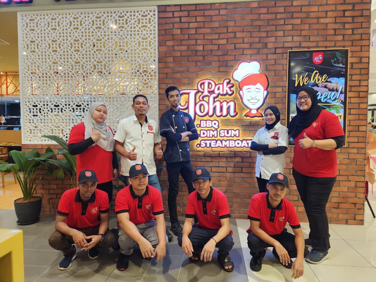 Nikmati menu bufet stimbot Pak John di AEON Mall | Kool 101