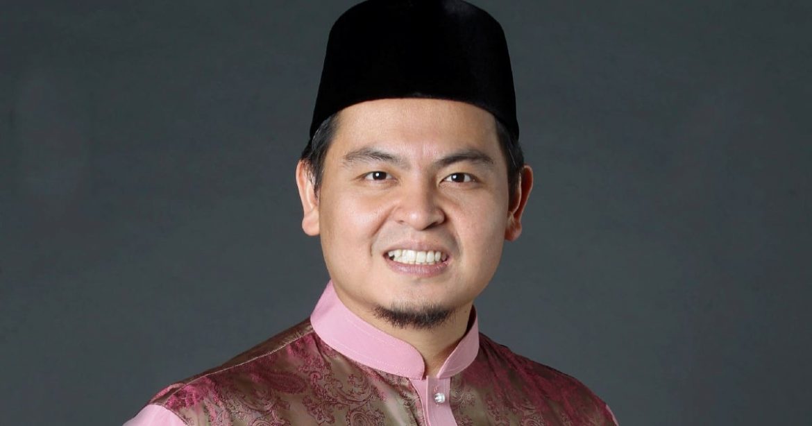 ‘Usia suami muda, tua bukan persoalan, tapi harus matang’ – Fadzli Aziz ... ‘Usia suami muda, tua bukan persoalan, tapi harus matang’ – Fadzli Aziz ...