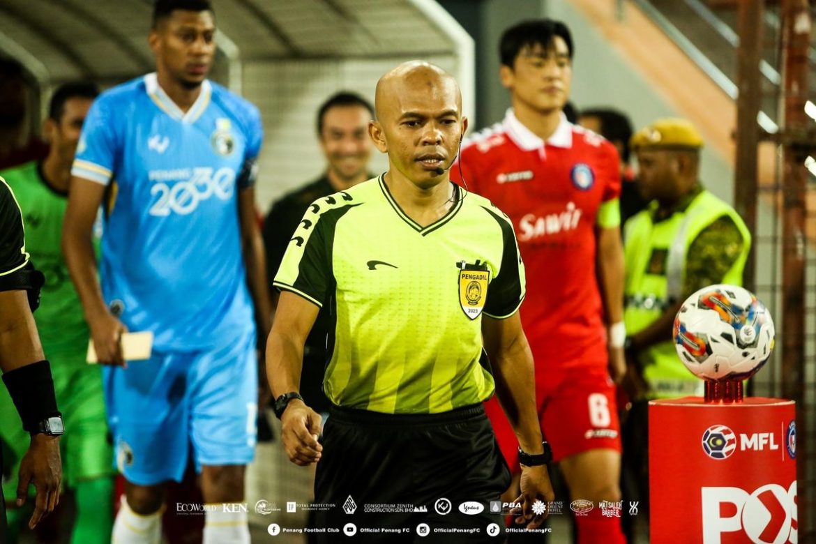 Akmal Rizal Anggap Pengadil Sebagai Perosak Bola Sepak Malaysia | Kool 101