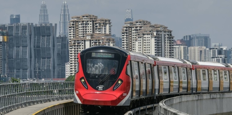 PM Umum Perkhidmatan Percuma MRT Laluan Putrajaya | Kool 101