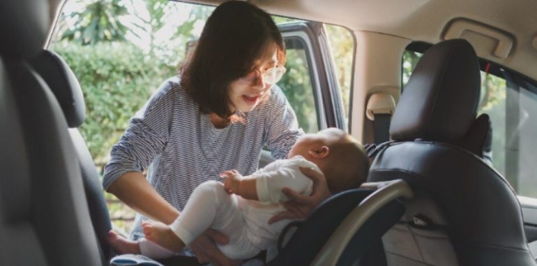 Tertinggal Anak Dalam Kereta, Buat 9 Tips Supaya Tak Lupa | Kool 101