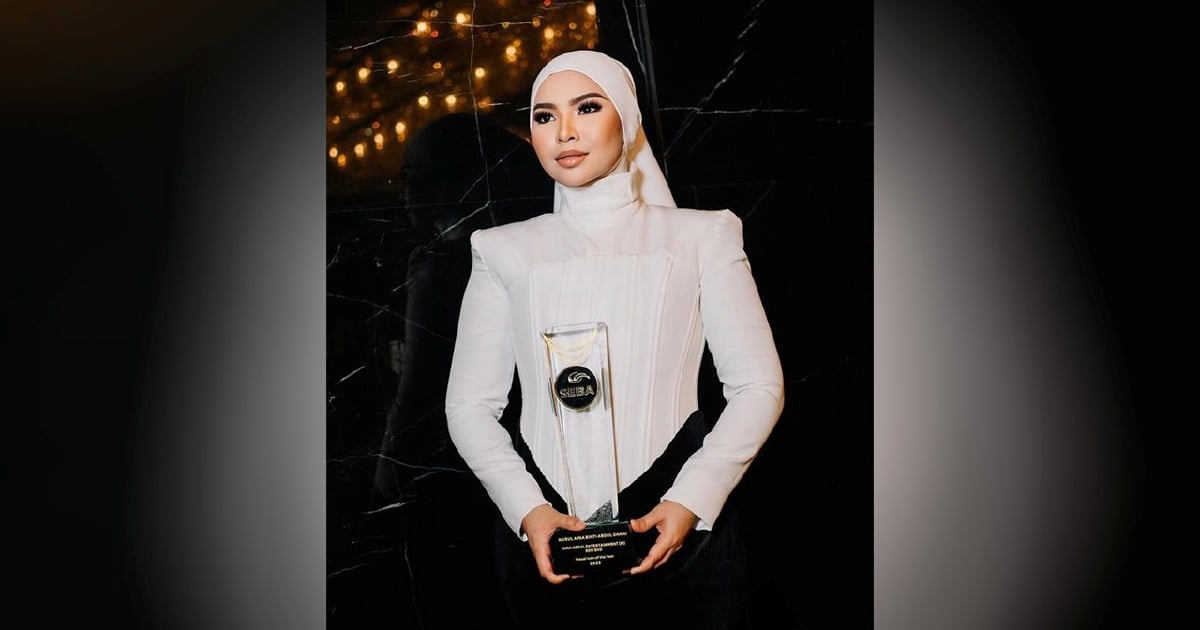 Aina Abdul terima anugerah di SEBA Awards-Unity 2023 | Kool 101