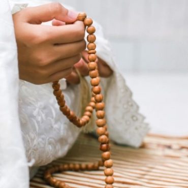 hukum berzikir selepas solat fardu sebelum solat sunat | Kool 101