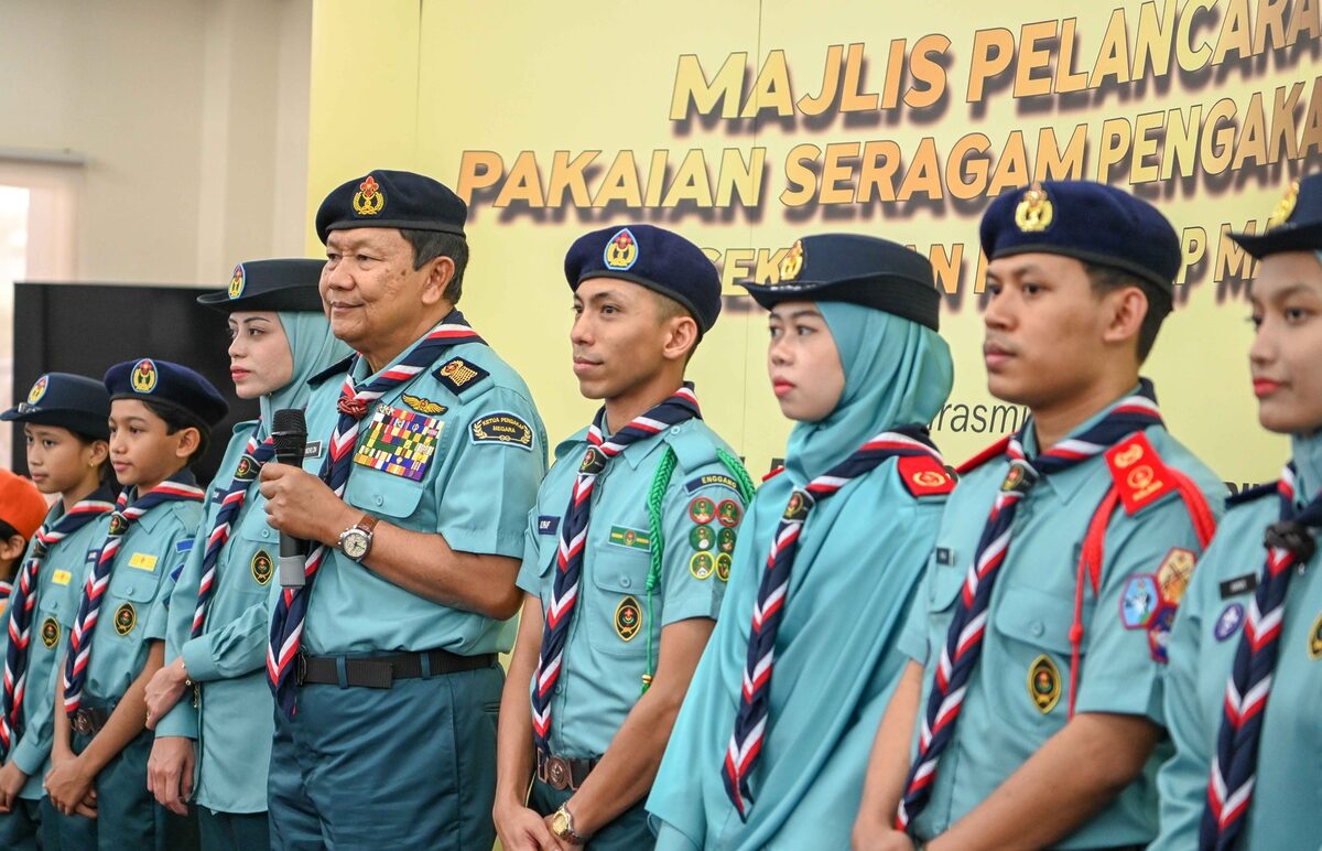 Selepas 63 Tahun Kelabu, Seragam Pengakap Kini Berwarna ‘Emerald Sea’ | Kool 101