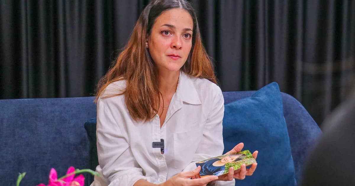 Singaporean mum clings to hope in search for missing son | Kool 101